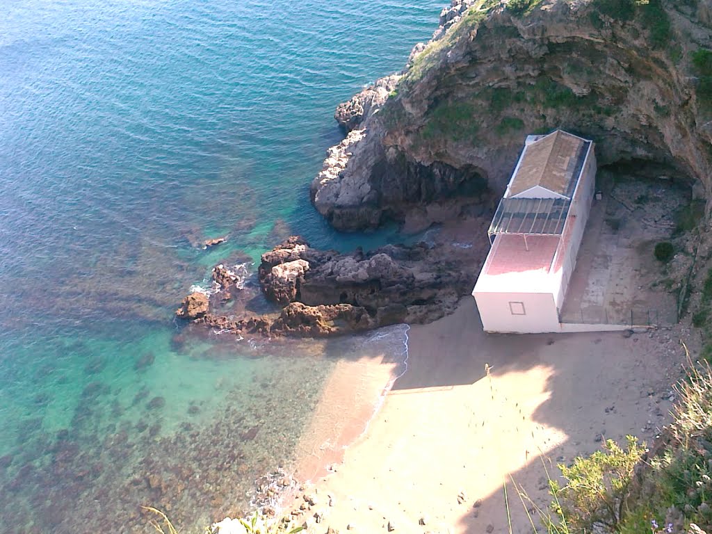 À descoberta de praias selvagens: Cova da Mijona - GreenTrekker.pt